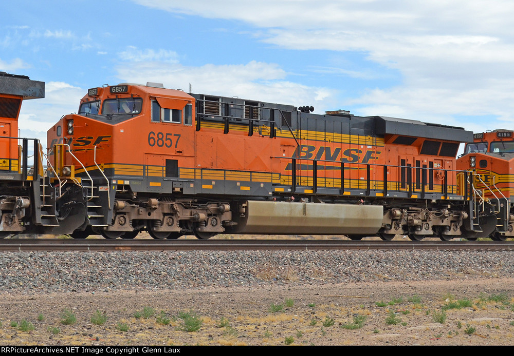 BNSF 6857